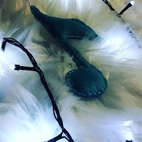 Новорічні іграшки з фетру