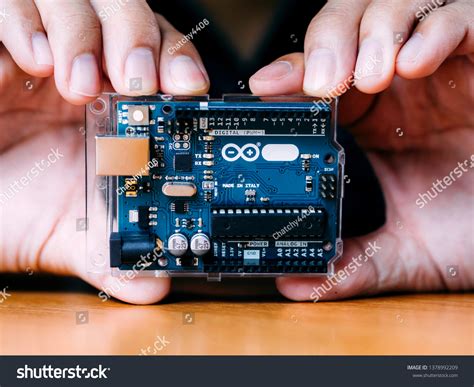 8 269 Imagens De Arduino Imagens Fotos Stock E Vetores Shutterstock
