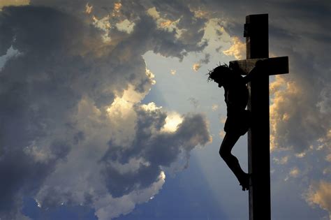 Crucifixion Wallpapers Top Free Crucifixion Backgrounds Wallpaperaccess