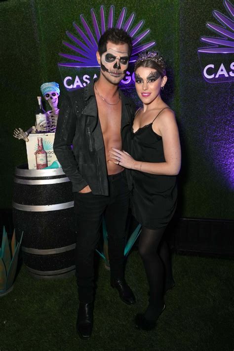 Dead Celebrity Couples Costume Ideas