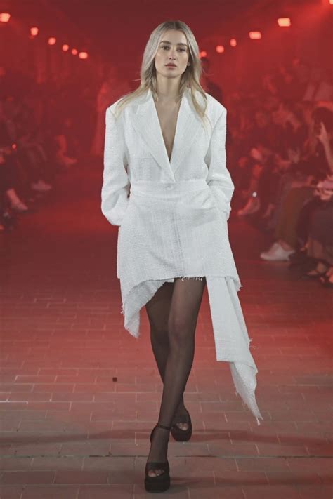 Michael Kováčik Oslavil Desáté Výročí Své Tvorby Kolekce Má Odlehčit Tuhle Divnou A Těžkou Dobu