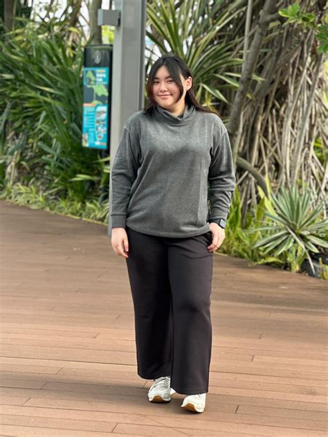 ดูไอเดียสไตล์การแต่งตัวสำหรับ「กางเกง ผ้า Dry สเวต ทรงกว้าง ความยาวปกติ 67 70 Cm 、เสื้อฮู้ด