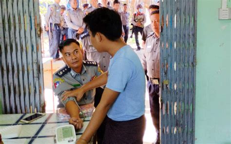 ၇၈ နှစ်မြောက် တပ်မတော်နေ့ကို ကြိုဆိုဂုဏ်ပြုသောအားဖြင့် စုပေါင်းသွေးလ