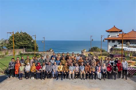 Chair Of Cybersecurity At Rit Dr Matthew Wright Is Currently In Bali