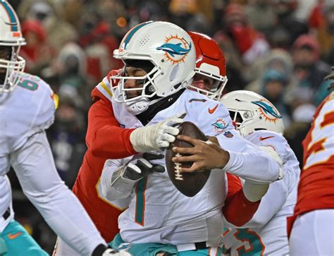 Dolphins Chiefs Perkins Furones Break Down Miamis Playoff Loss To
