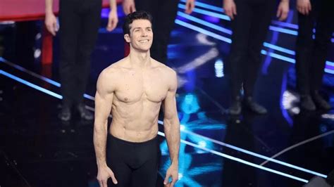 Roberto Bolle I 50 Anni DellÉtoile Che Ha Fatto Amare La Danza