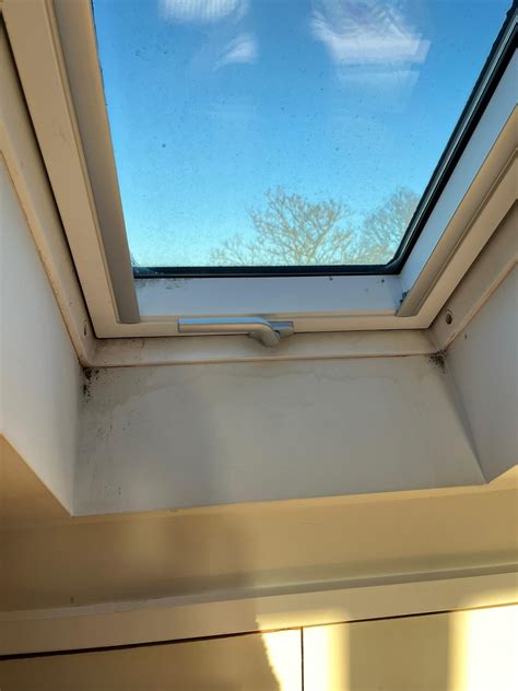 Anyone With Velux Experience Know Where To Start Diagnosing This Leak Damp R Diyuk
