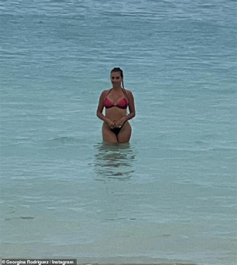 Georgina Rodríguez Shows Off Her Incredible Figure And Ample Assets In