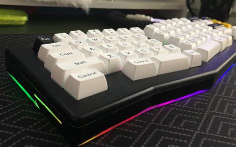 Akko Alice Plus，500块满足你想要的人体工学键盘