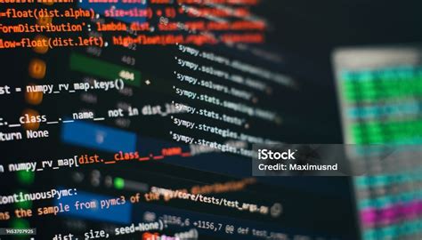 It 비즈니스 파이썬 코드 컴퓨터 화면 모바일 응용 프로그램 디자인 개념입니다 0명에 대한 스톡 사진 및 기타 이미지 0명