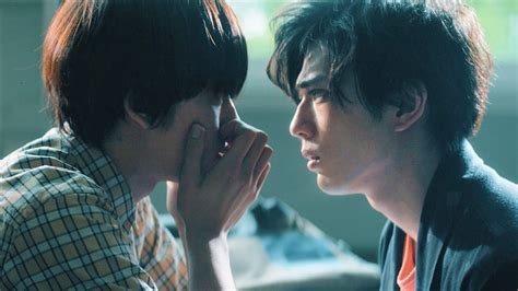 شريط كاست بيخرج منه روح وبيعيش 30 دقيقة فى جسم واحد تانى عشان يصلح