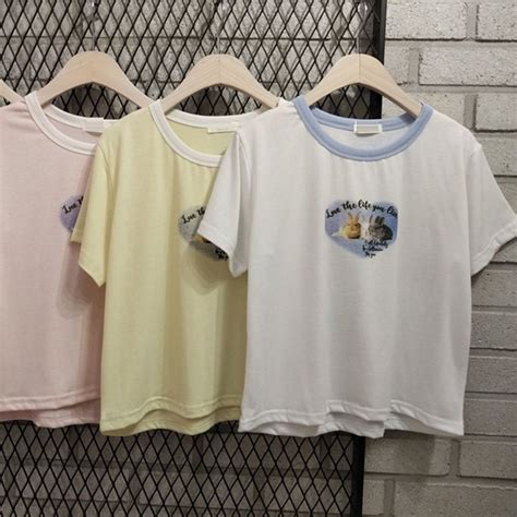 하트토끼 반팔티셔츠배색티셔츠그림티셔츠영문티셔츠라운드넥기본티셔츠크롭티셔츠짧은기장스판티폴리면티셔츠