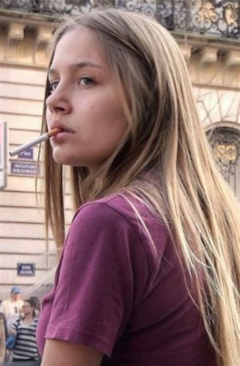 Gorgeous 😍 R Smokingwomen
