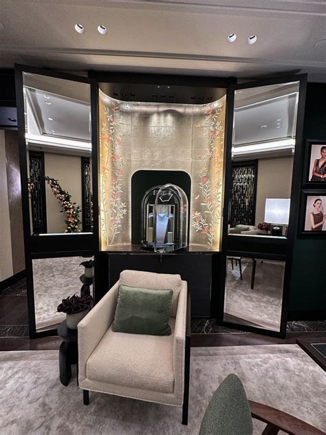 Van Cleef And Arpels New York Ny Daniel Demarco And Associates Inc