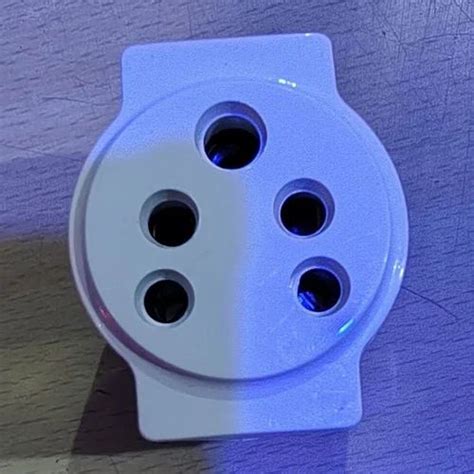 Polycarbonate 6 Amp 3 Pin Plug Socket White At Best Price In Greater