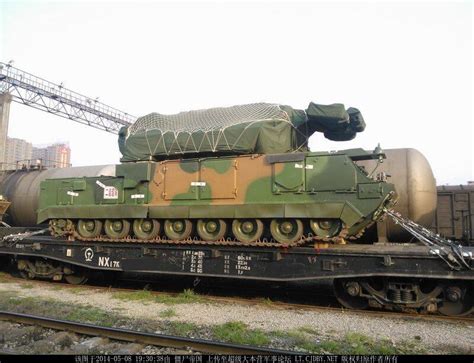 国产“道尔”：解放军红旗17防空系统发射瞬间 手机凤凰网