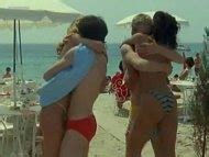 Naked Nathalie Sintes in Les Branchés à Saint Tropez