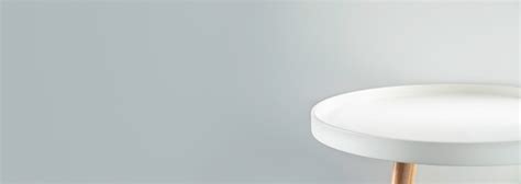 회색 집 벽 배경의 흰색 현대 원형 테이블 온라인 광고를위한 제품의 표시를위한 모형 공간 배경 0명에 대한 스톡 사진 및 기타 이미지 Istock