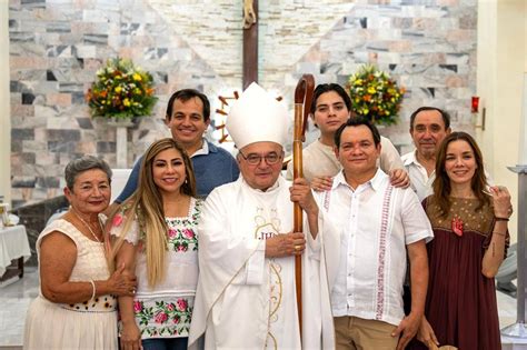 Joaquín Huacho Díaz Mena Participa Con Su Familia En Misa De Acción De