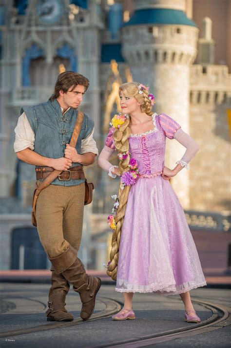 Disney Movies And Facts Tangled Cosplay Rapunzel Cosplay Disney Costumes