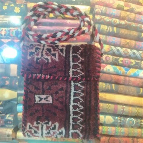 خرید و قیمت کیف دوشی فرش دست باف سنتی سایز کوچک در رنگ بندی مختلف ترب