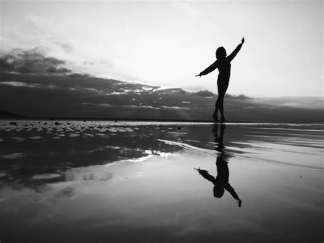 10 Tips For Taking Stunning Iphone Reflection Photos