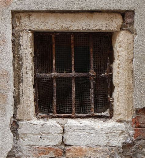 Free Texture Old Window From Venice Windows LuGher Texture Windows Old Doors