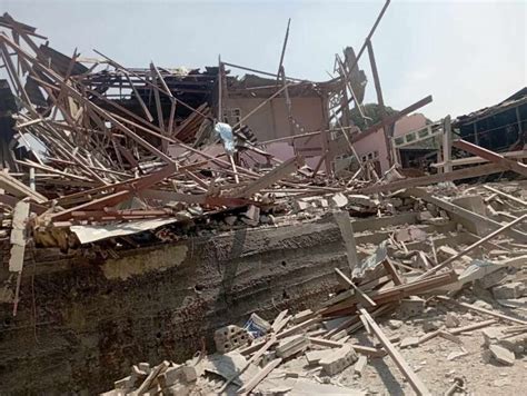 ဟိုပုံးမြို့နယ်၊ ကျောက္ကဆားကျေးရွာကို စစ်တပ်ကတိုက်လေယာဉ်ဖြင့် ဗုံးကျဲတိုက်ခိုက်မှုကြောင့် ပြည်သူ