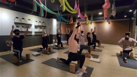 빈야사 요가 60분 수업하체순환에 도움을 주는 빈야사요가하누만 아사나앞벅지늘리기와 햄스트링 유연성에 초점vinyasa Yoga Hanuman Asana Youtube