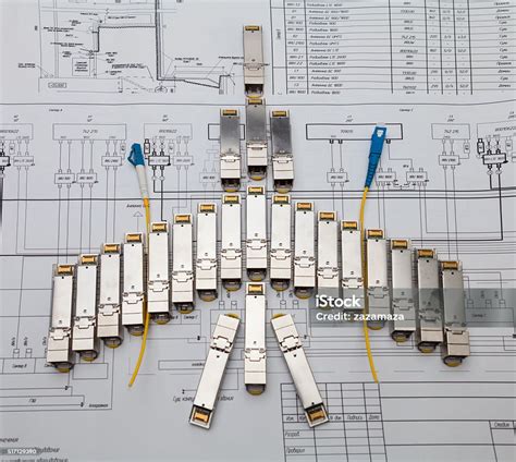 Sfp 네트워크 모듈 네트워크 스위치 형태를 버즘 계획에 대한 스톡 사진 및 기타 이미지 계획 광섬유의 공학 Istock
