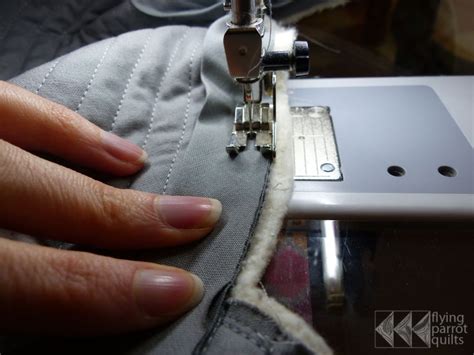 Binding Inside Corners And Joining Curved Binding Tutorial • Flying Parrot Quilts