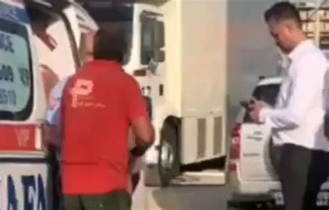 ببینید تصاویر شوکه‌کننده از راه ندادن کارگر بعد از سوختگی به آمبولانس