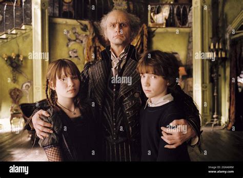 Emily Browning As Violet Jim Carrey As Count Olaf And Liam Aiken As