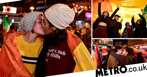 Ecuador Legalises Same Sex Marriage Metro News