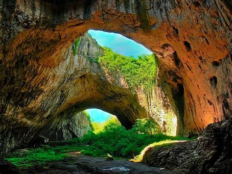 Пещера Деветашка Devetashka Cave в Болгарии — Juicyworld