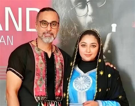 بیوگرافی محسن شریفیان و شغل همسرشآثار و دخترش لیانا شریفیان