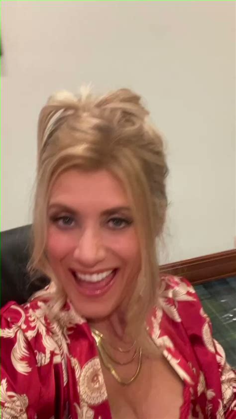 Kate Walsh On Twitter Clearly So Hard To Meet People When You Look Like This Catch The