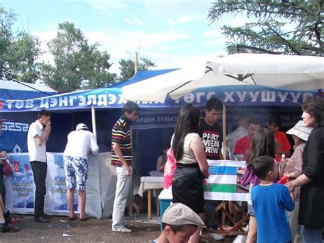 Наадмаар худалдаа үйлчилгээ явуулах эрхийг маргаашнаас олгоно