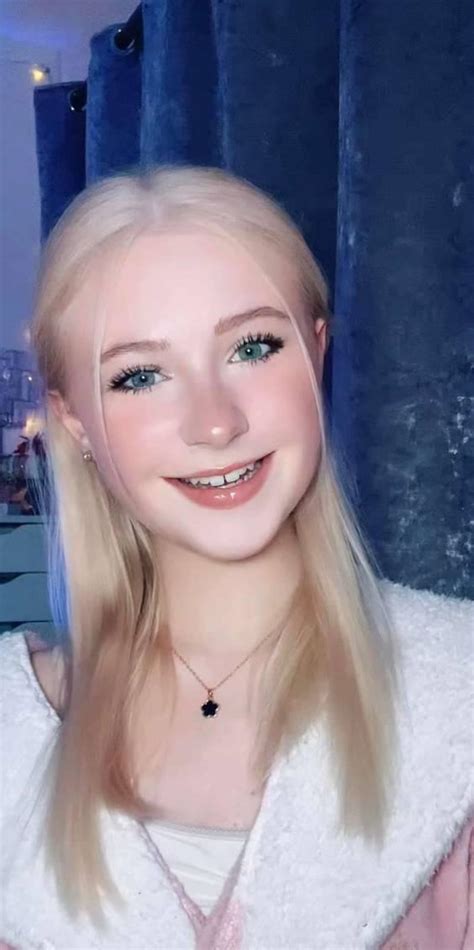 Annabelle Wallis Simpson