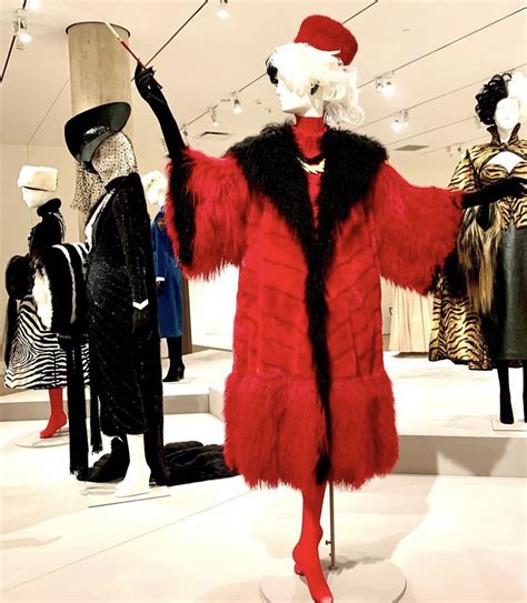 Pin By Ohad Leurer On Disney Cruella Fur Coat Fashion Cruella Deville