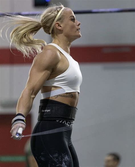 Pin By Togashid On Crossfit Crossfit Women Sara Sigmundsdottir