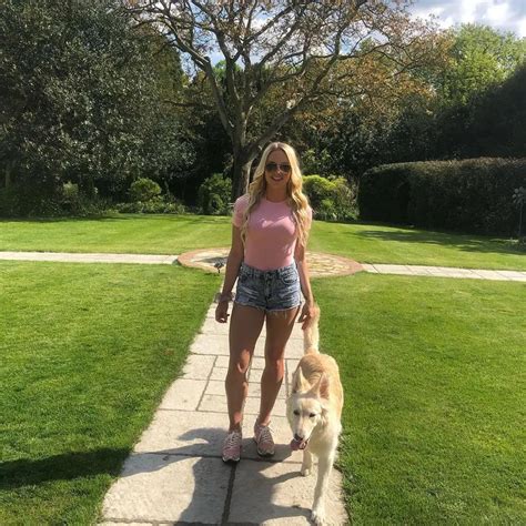 Charley Hull Scrolller