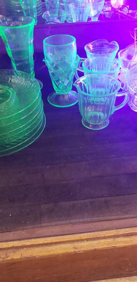 Uranium Glass Dinnerware Rdamnthatsinteresting