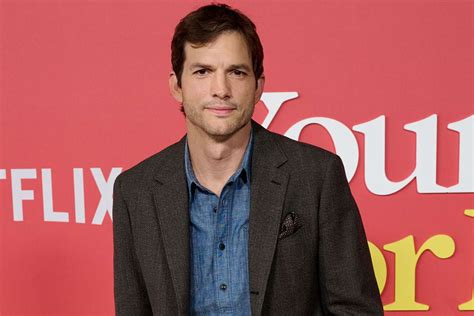 Ashton Kutcher Says Red Carpets Are Difficult Because Hes Hard Of