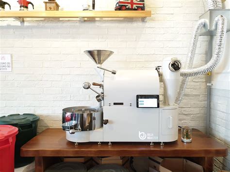 제주바리스타커피학원 소프트 아이스크림처럼 부드럽고 시원한 크림을 얹어 맛있는 음료를 만들어 보았습니다 😋😋😋 소프트아이스크림 카페음료 커피음료 제주바리스타커피