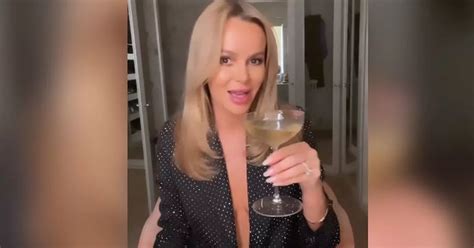 Amanda Holdens New Braless Video On Instagram Sends Fans Into Frenzy