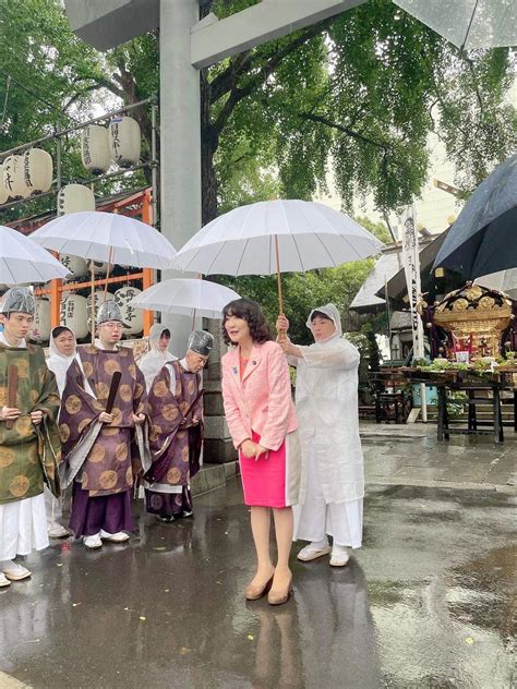 片山さつき on Twitter 築地波除稲荷神社は江戸初期建立4年ぶりのお祭りで地元議員とご一緒に玉串奉天ご祝辞を述べさせて頂きまし