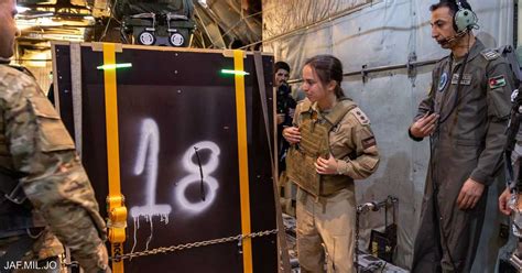 الأردن إنزال جوي إغاثي شمال غزة بمشاركة الأميرة سلمى سكاي نيوز عربية