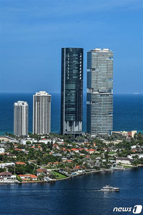 사진 메시가 구입한 플로리다 ‘포르쉐 디자인 타워 전경 뉴스1