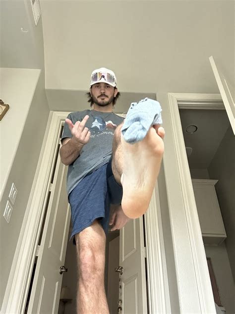 Stoner Soles 😤 On Twitter Rt Mastertravis7 Just Got Home From Work Whos Ready To Serve😈